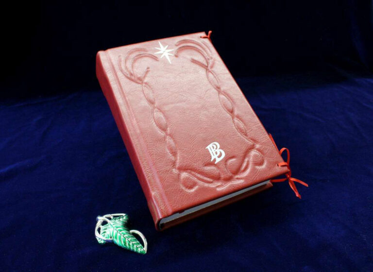 The Lord of the Rings - Red Book of Westmarch Leatherbound Collector's ...